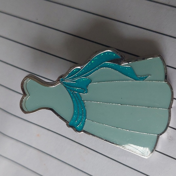 Loungefly | Jewelry | Disneys Aladdin Pin | Poshmark